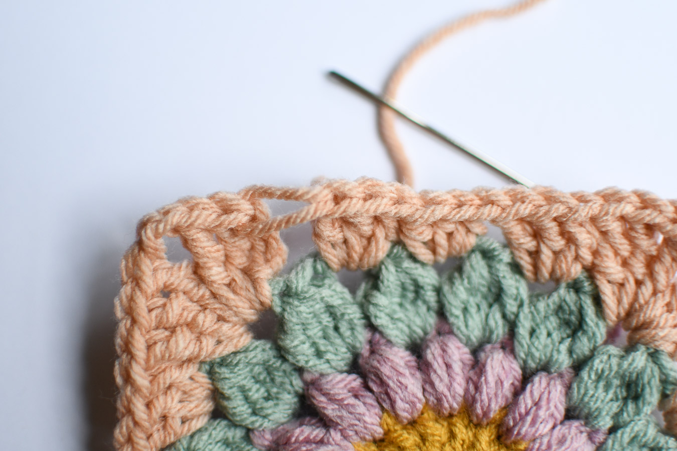 How to make a Sunburst Granny Square (Step by Step)