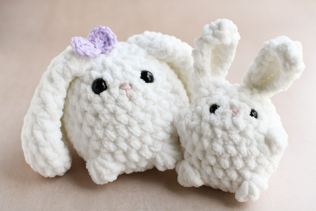 Cute Crochet Bunny (Free Patterns!)